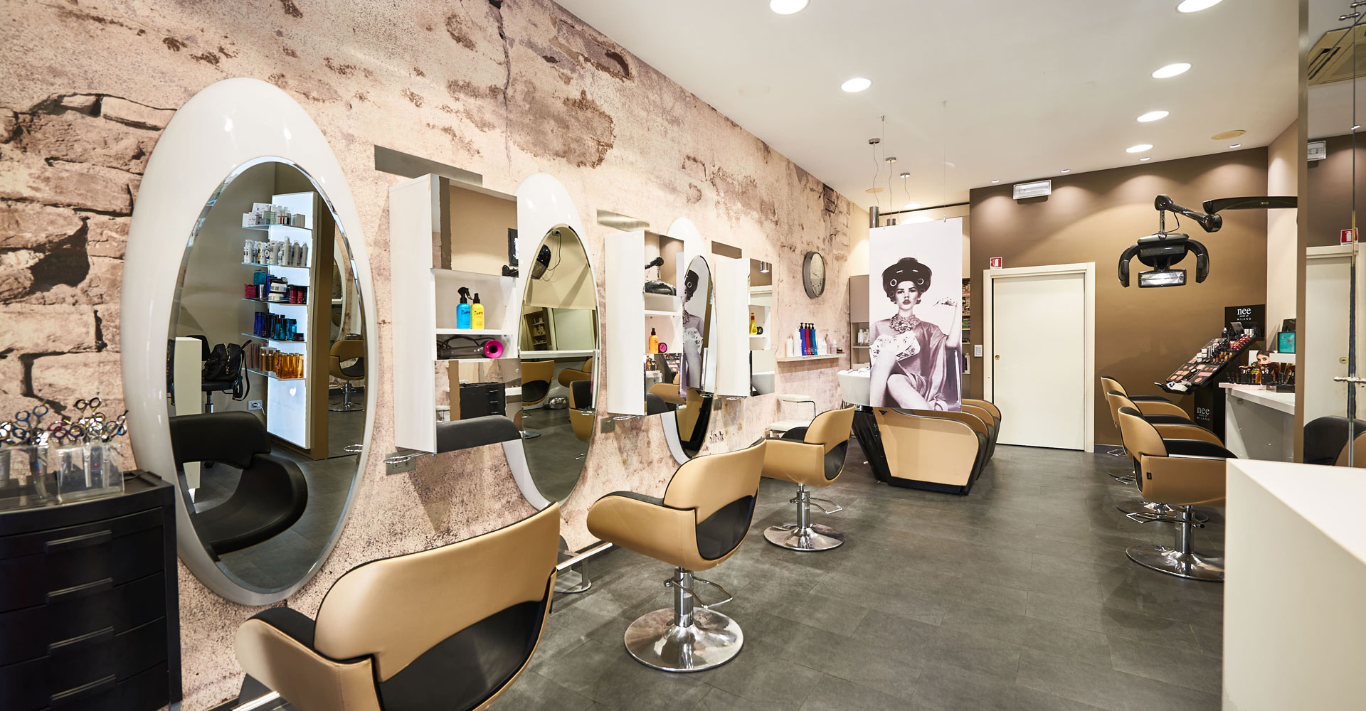 Hairforce Unisex Hair Styling Salon - Florence Italy